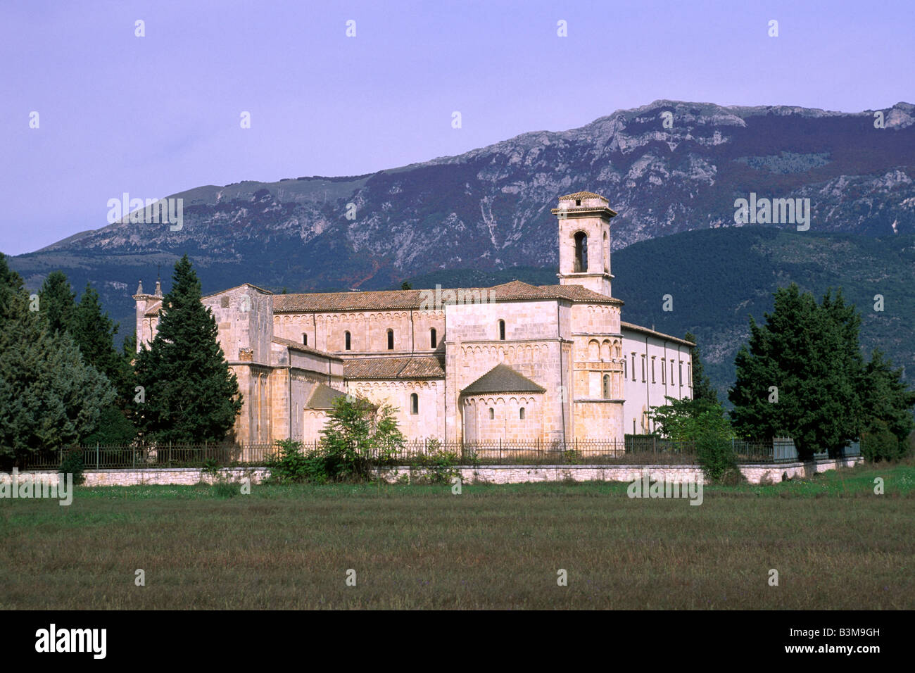 Italy, Abruzzo, Corfinio, basilica di San Pelino Stock Photo - Alamy