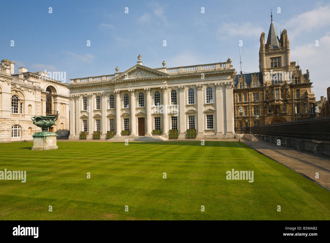The senate house cambridge hi-res stock photography and images - Alamy