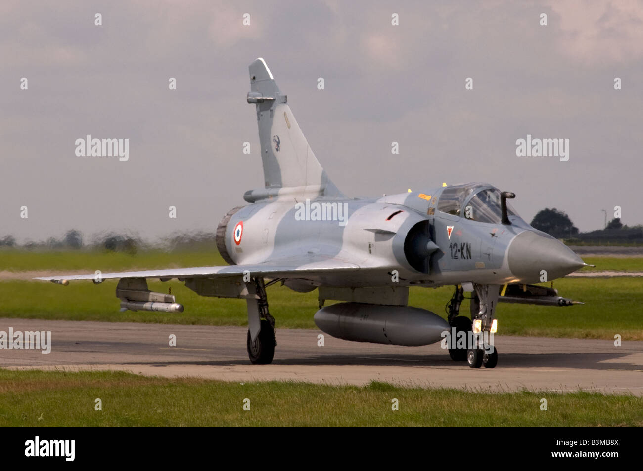 Aviation french supersonic mirage hi-res stock photography and images ...