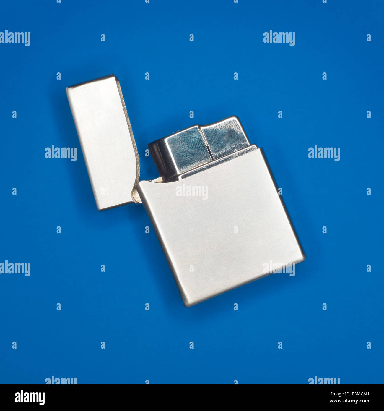 Single lighter hi-res stock photography and images - Alamy