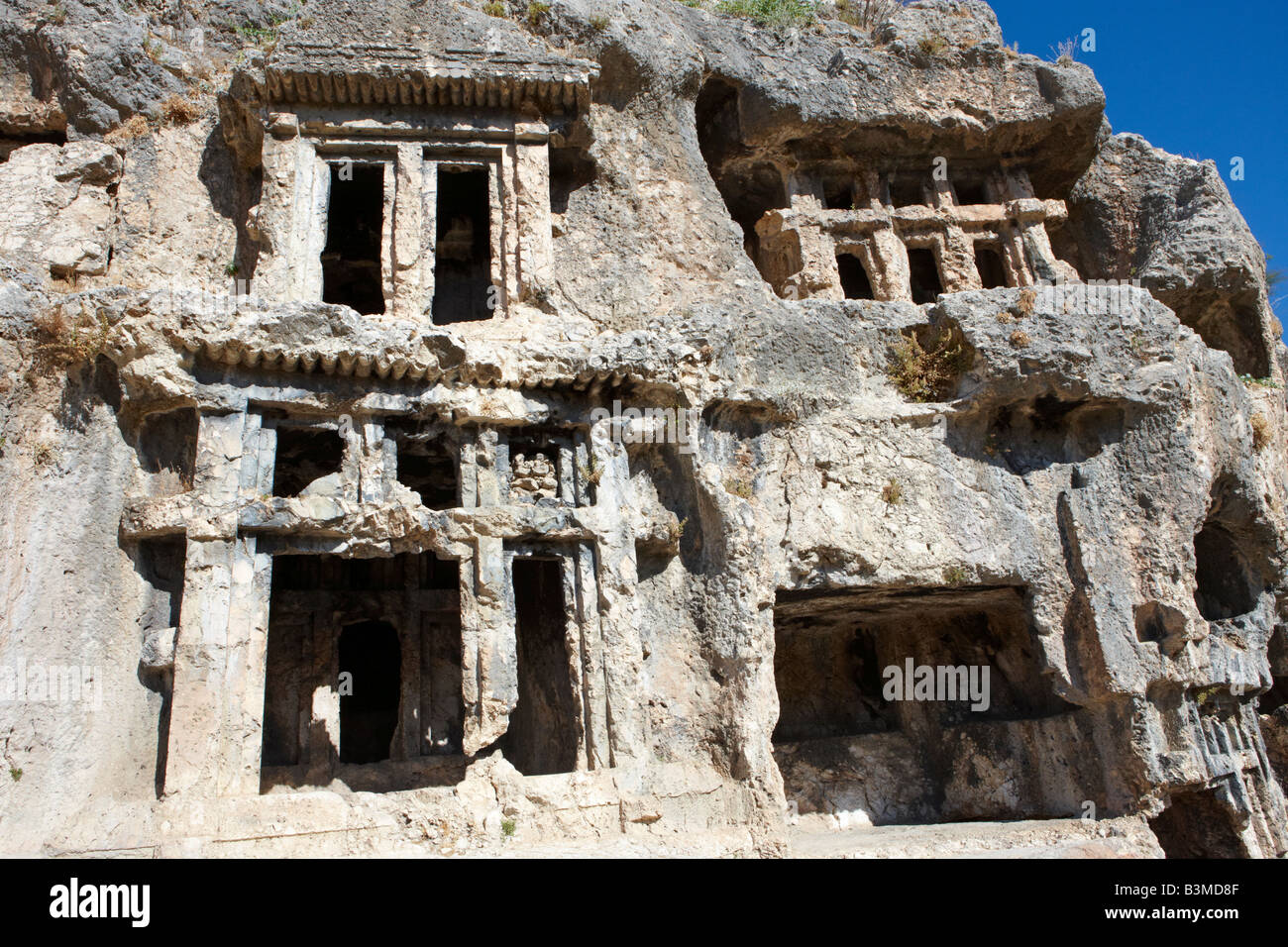House type tombs hi-res stock photography and images - Alamy