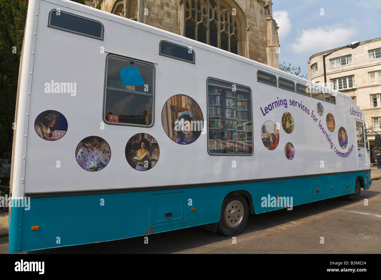 Travelling Library, Market Place, Cambridge, England Stock Photo - Alamy