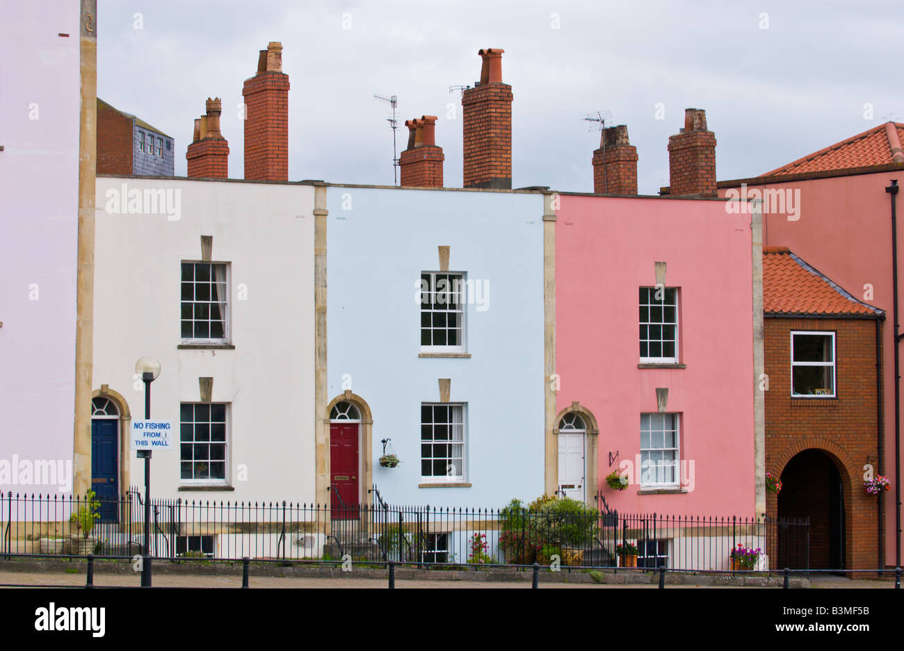 Colourful townhouses on harbourside Bathurst Basin Bristol England UK ...