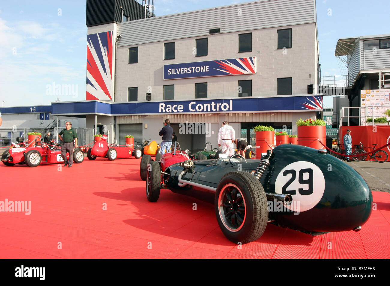 Silverston classic car racing Stock Photo - Alamy