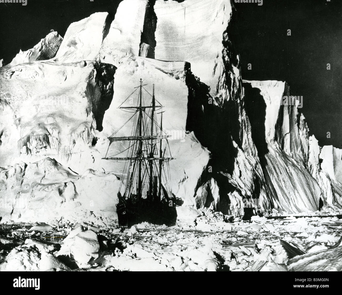 Endurance ship shackleton hi-res stock photography and images - Alamy