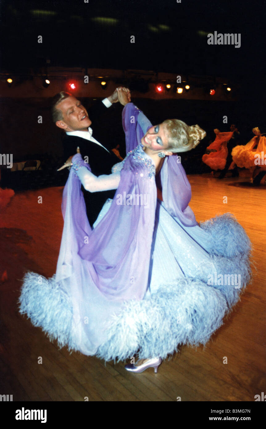 Dance ballroom dancing hi-res stock photography and images - Alamy