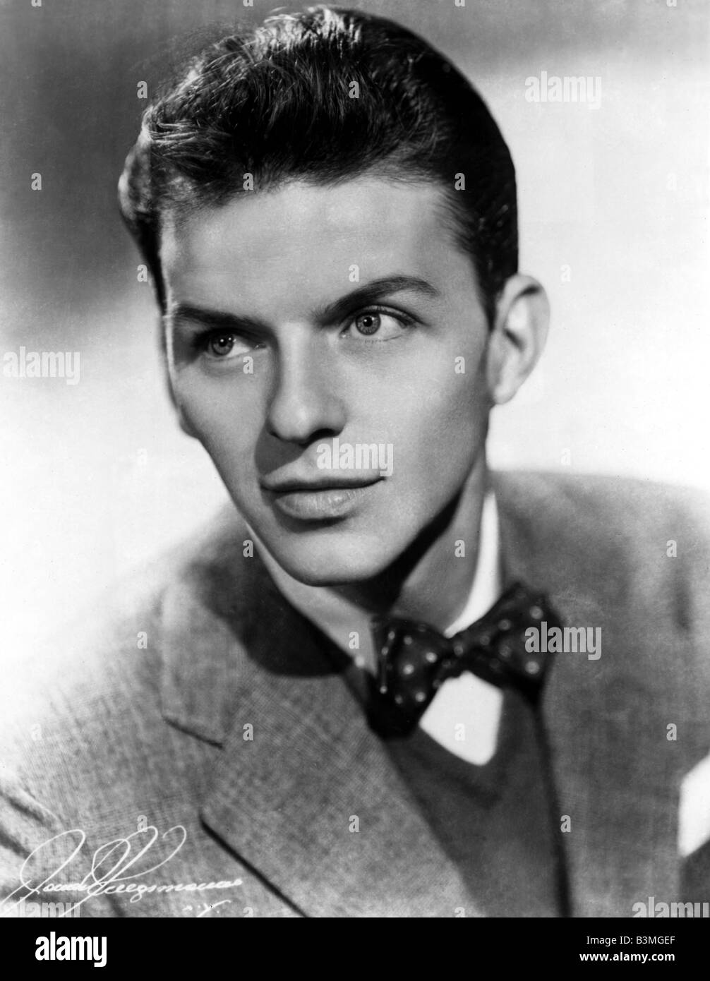 FRANK SINATRA US singer and film actor Stock Photo - Alamy