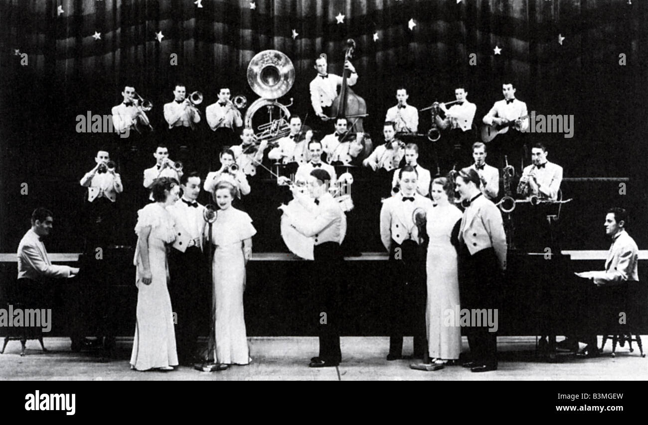 FRED WARING AND THE PENNSYLVANIANS US big band Stock Photo - Alamy