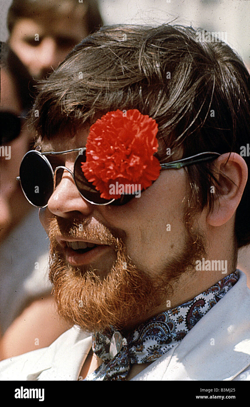 FLOWER POWER people in San Francisco in 1967 Stock Photo - Alamy