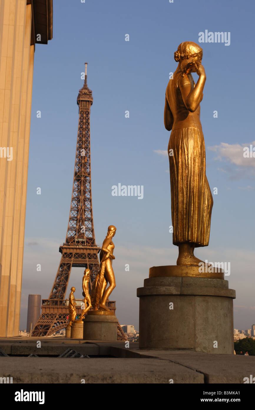 France Paris Statues outside Palais de Chaillot with the Eiffel Tower ...