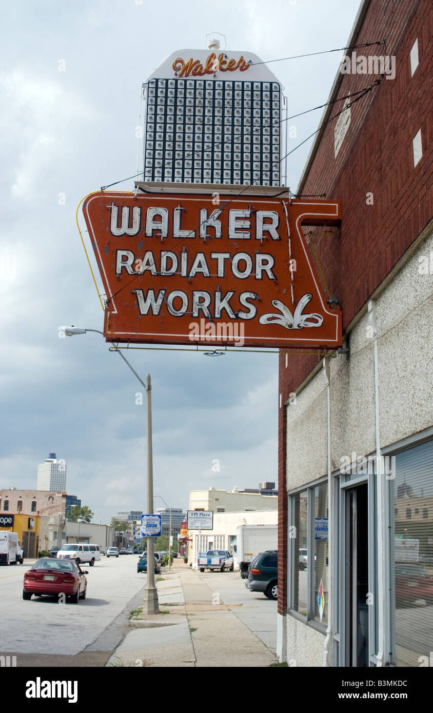 Neon sign, Downtown Memphis Stock Photo - Alamy