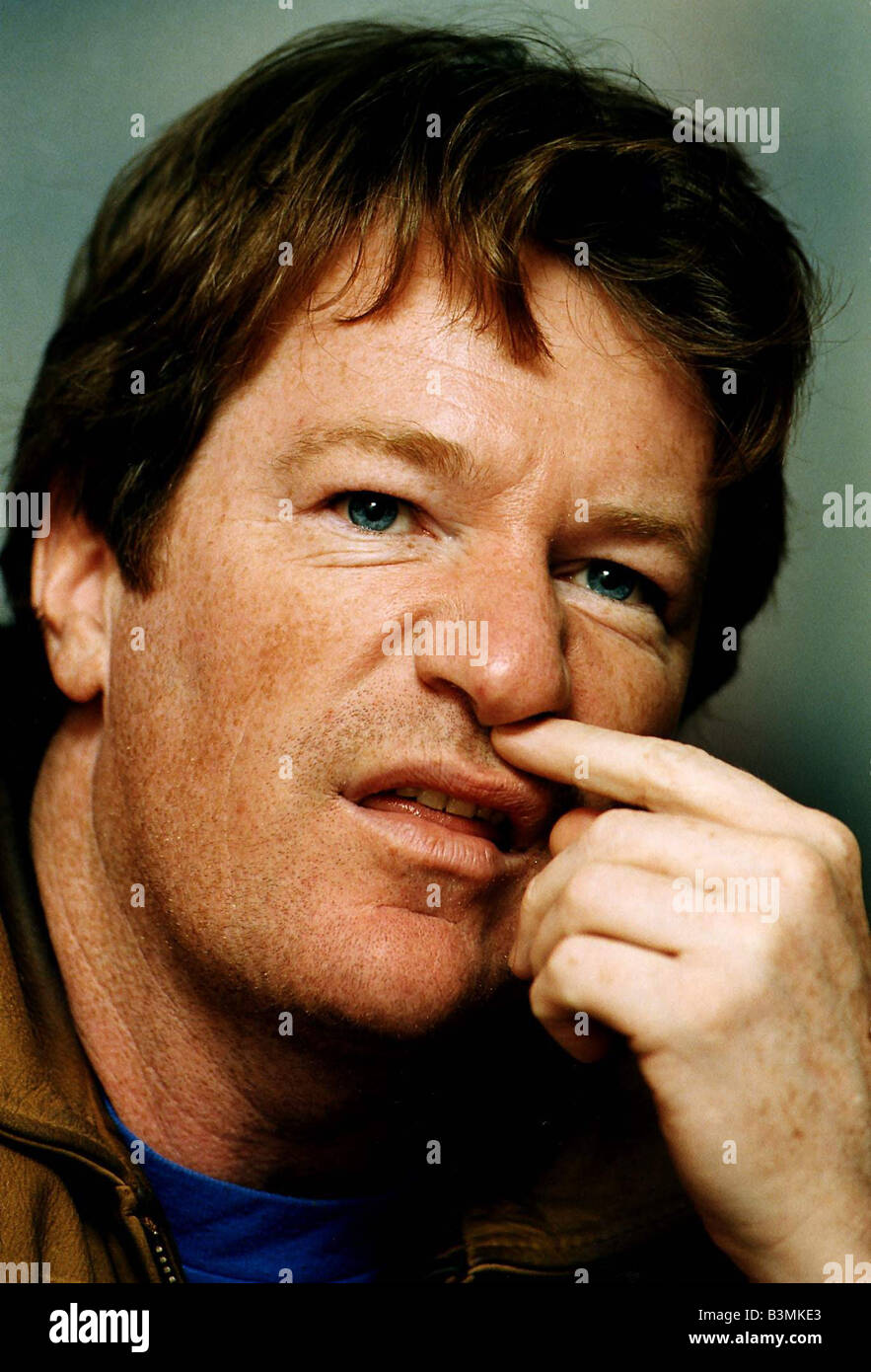 Jim Davidson comedian picking nose mirrorpix Stock Photo - Alamy