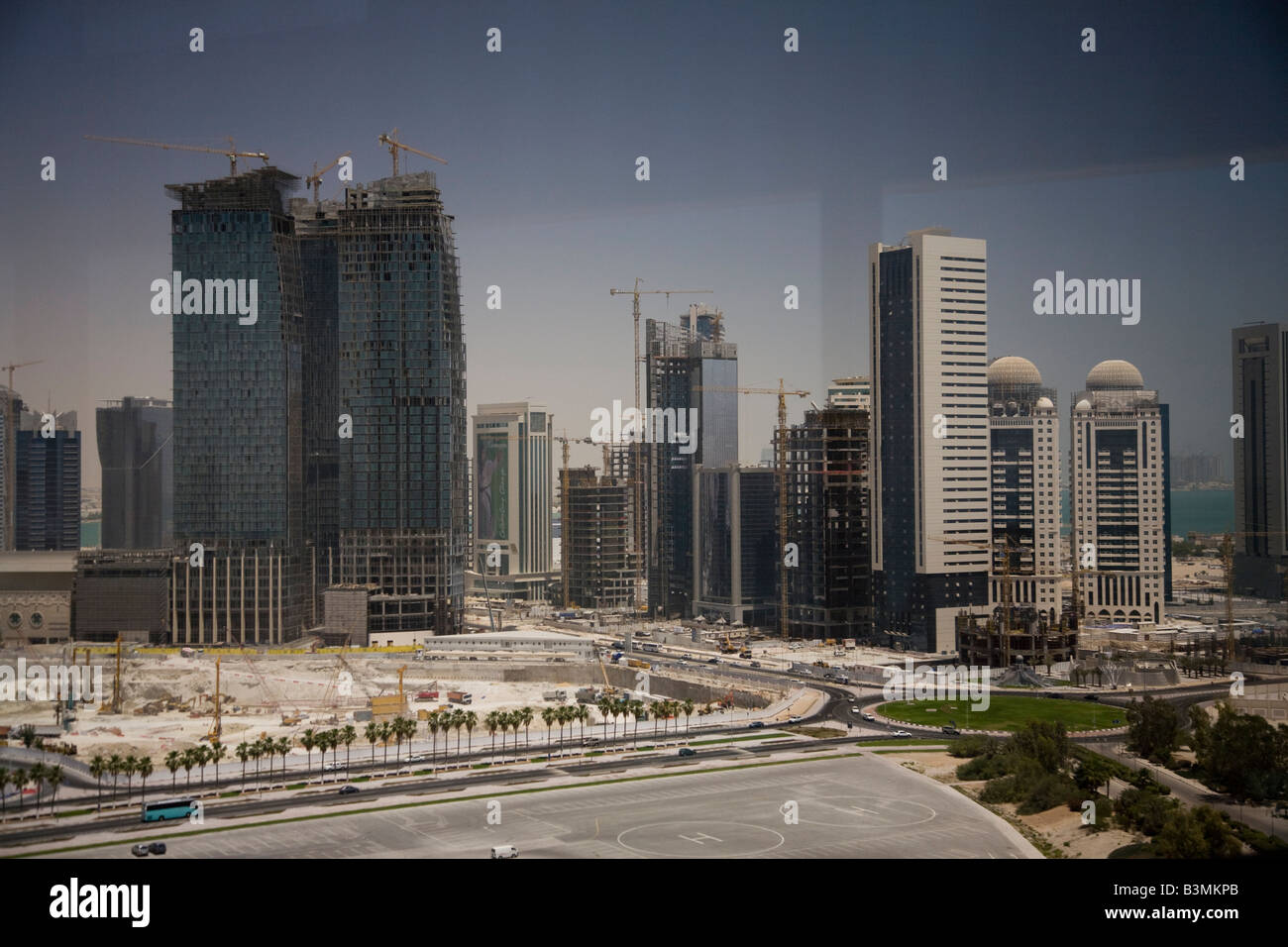 Doha buildings hi-res stock photography and images - Alamy