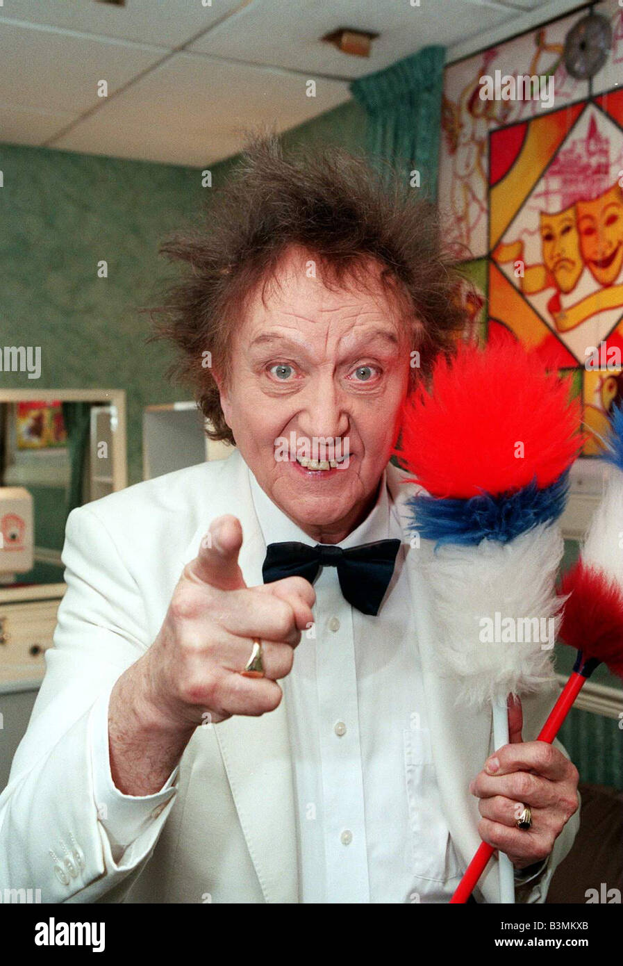 Comedian Ken Dodd April 1999 mirrorpix Stock Photo - Alamy