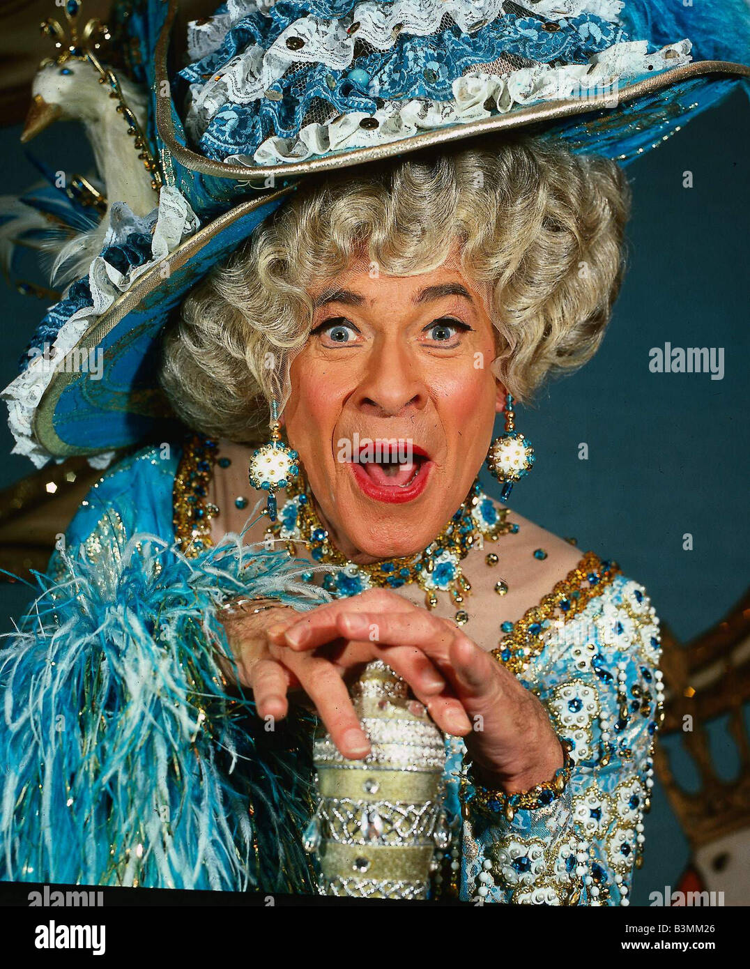 Stanley baxter hi-res stock photography and images - Alamy