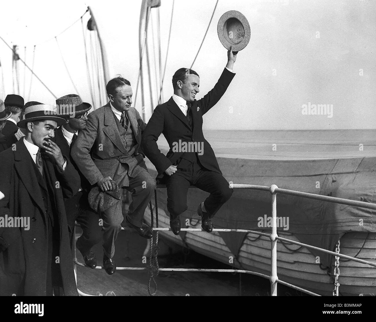 Charlie Chaplin actor arrives Southampton September 1921 mirrorpix ...