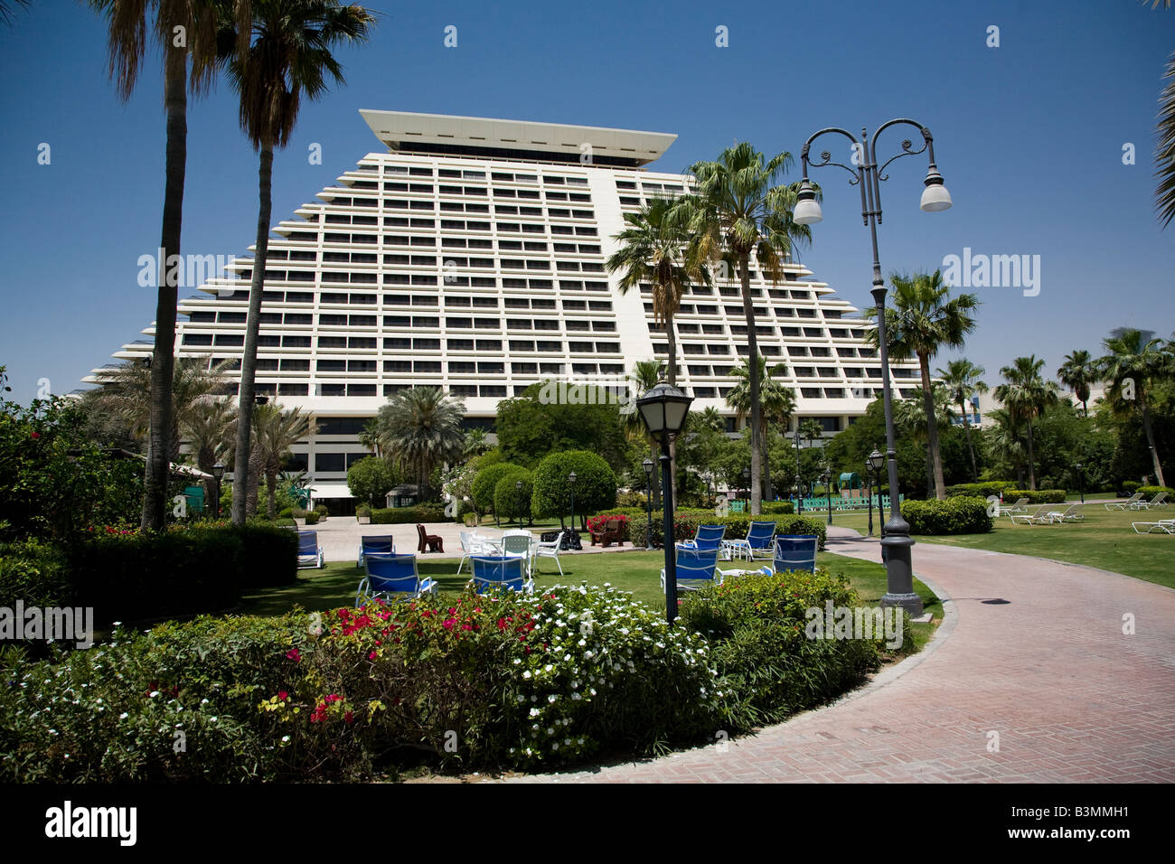 Sheraton Hotel Doha Qatar Corniche Skyline Gulf Stock Photo - Alamy