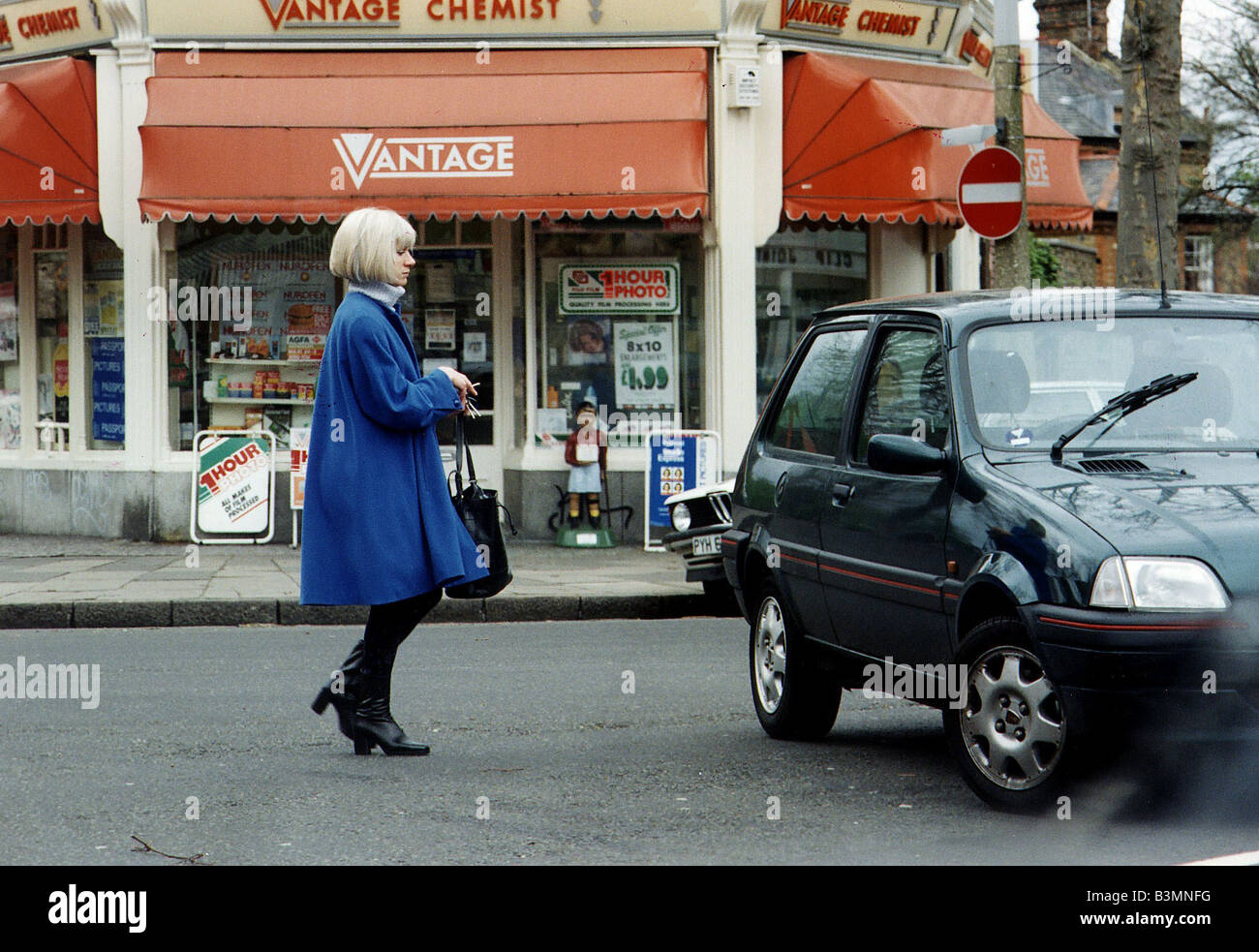 Michael aspel tv presenter hi-res stock photography and images - Alamy