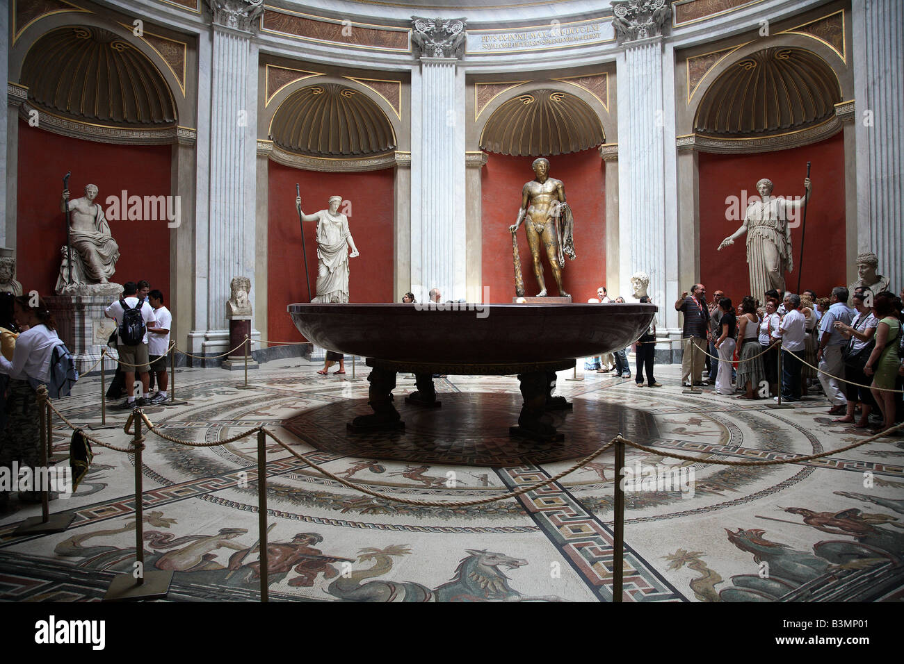 Italy Rome Visitors walking through the Vatican Museum Stock Photo - Alamy