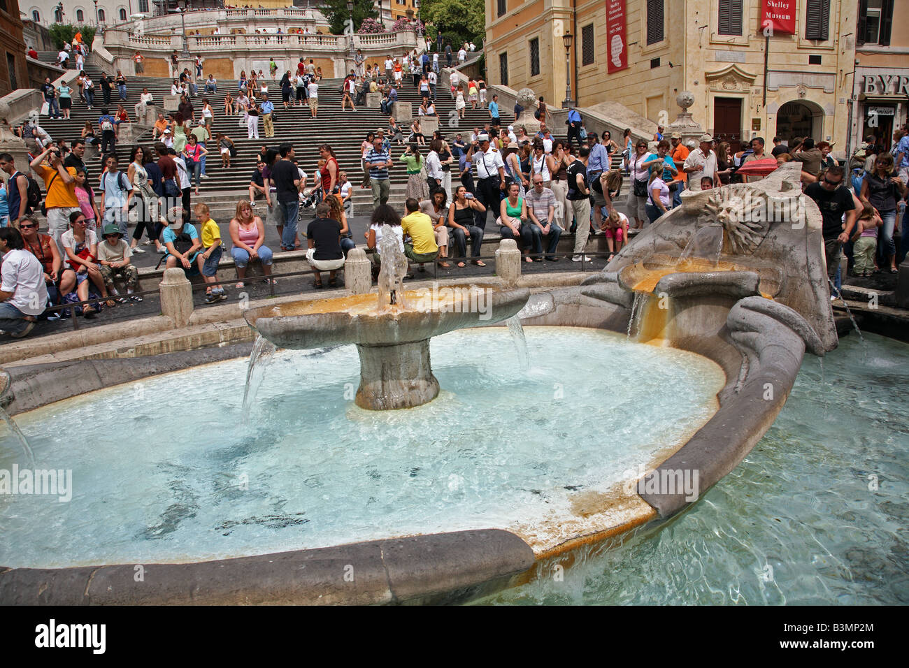 Foot of the spanish steps hi-res stock photography and images - Alamy