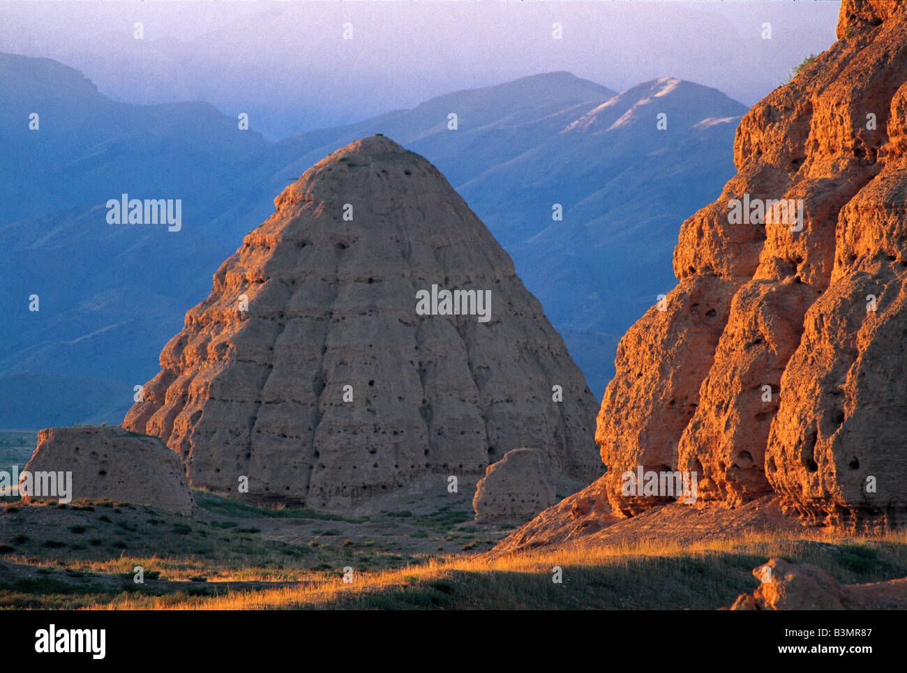 Xixia culture hi-res stock photography and images - Alamy