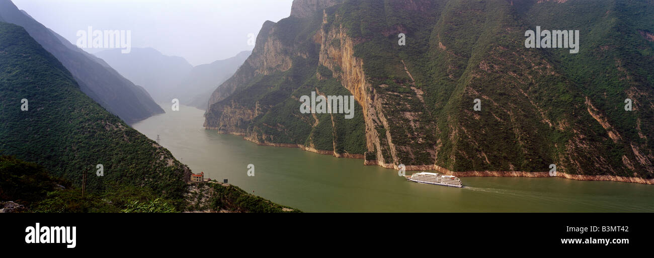 The Three Gorges On The Yangtze River,China Stock Photo - Alamy