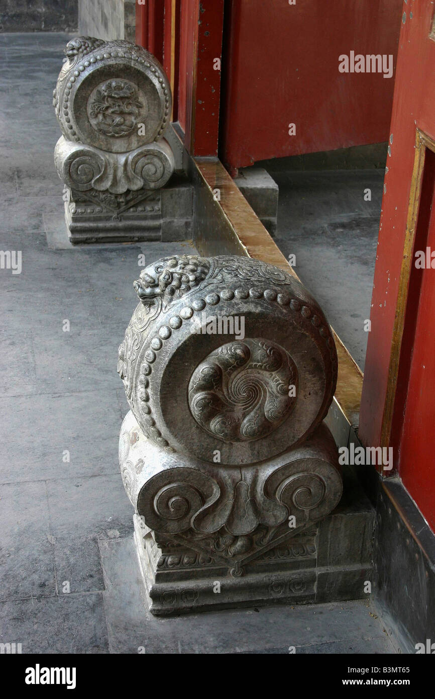Sculpture Beside The Gate Of Temple,Shanxi,China Stock Photo - Alamy