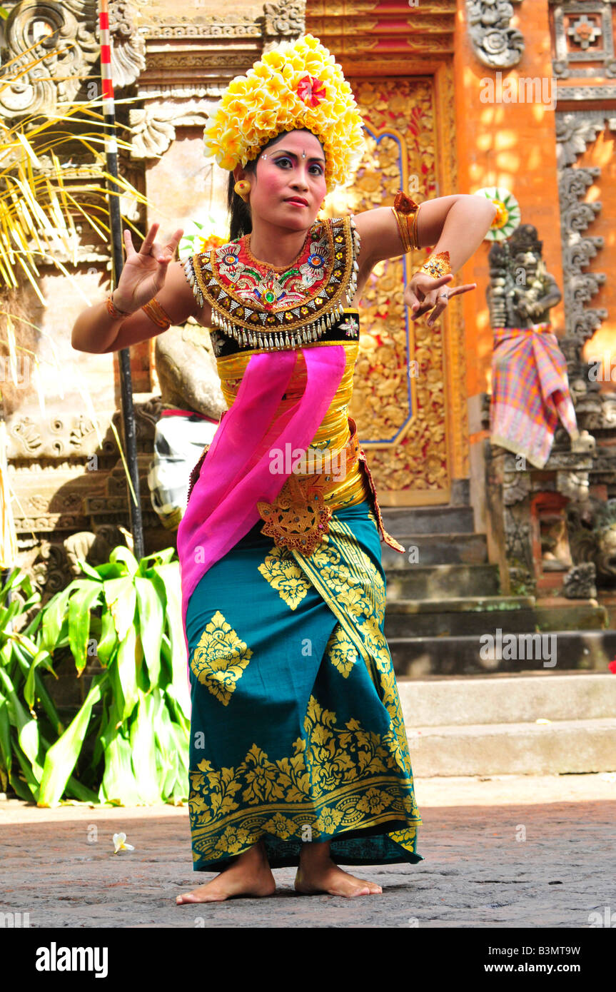 barong dance, batubulan , bali , indonesia Stock Photo - Alamy