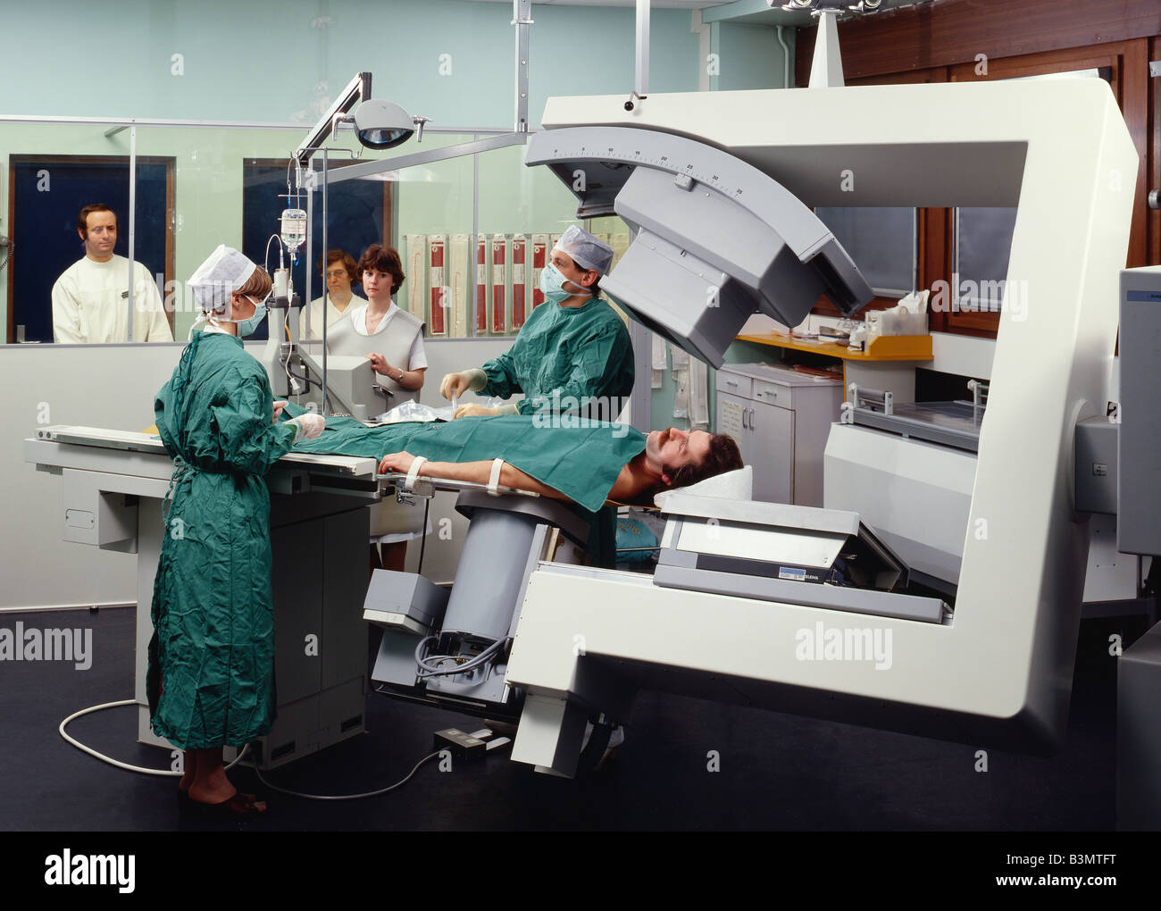 Coronary angiogram hi-res stock photography and images - Alamy