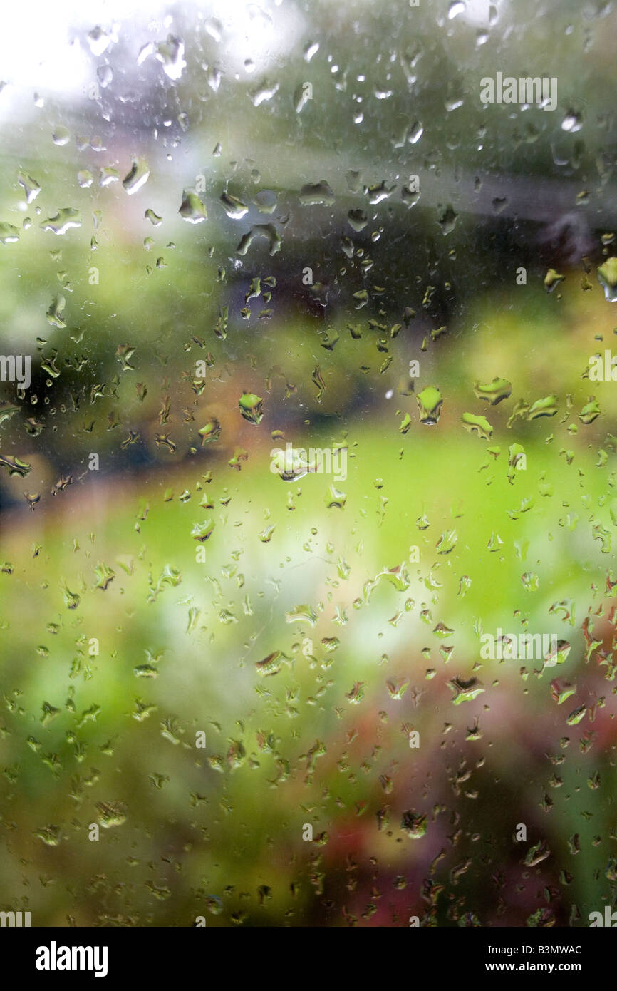 English rain hi-res stock photography and images - Alamy