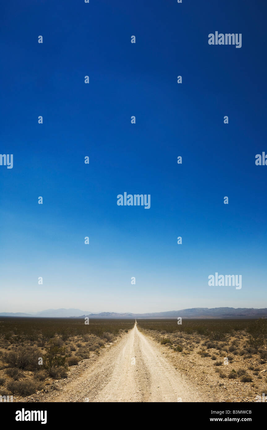 Road with no end hi-res stock photography and images - Alamy