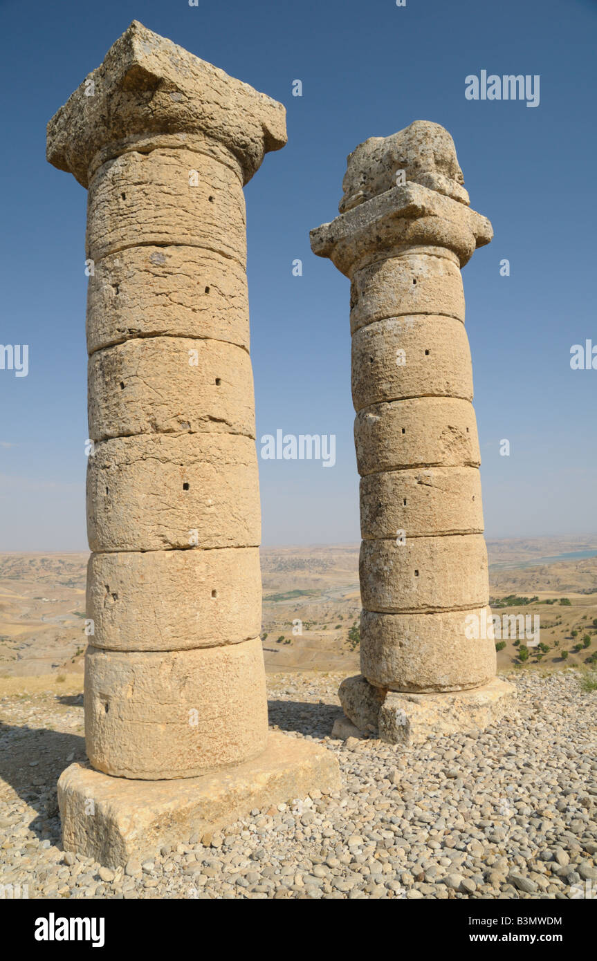 View ancient stone columns hi-res stock photography and images - Alamy