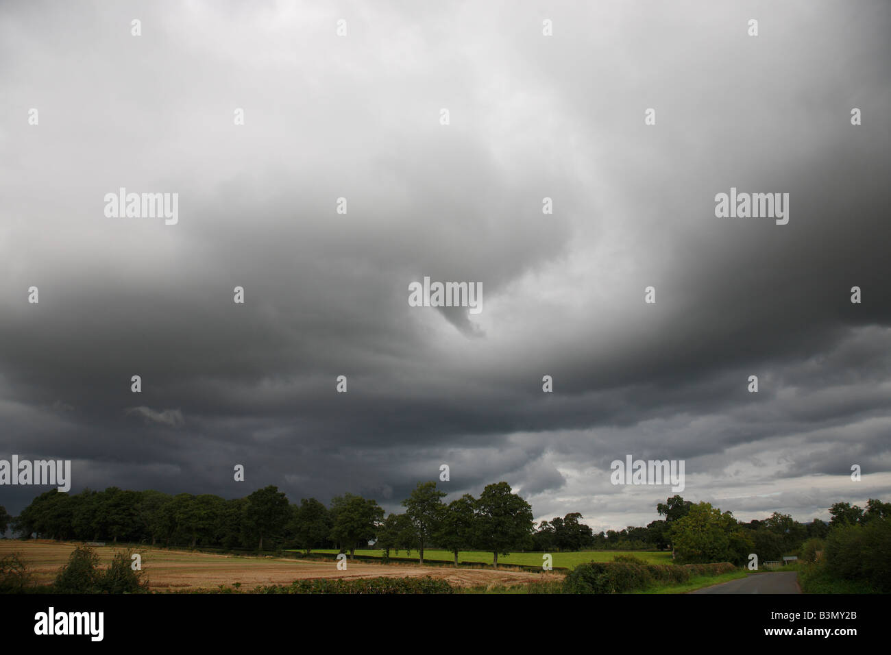 Funnel cloud hi-res stock photography and images - Alamy