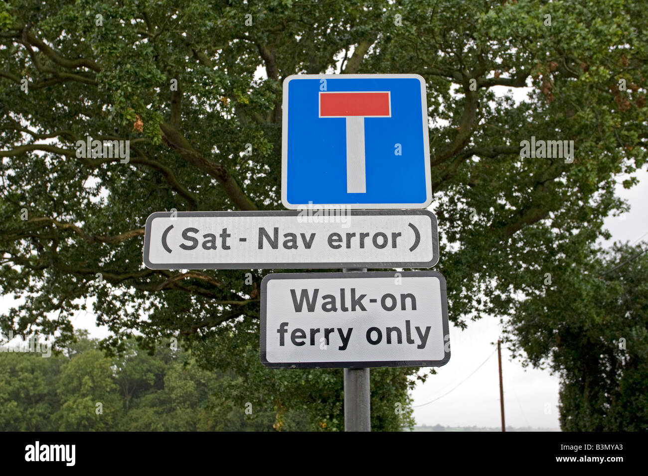 Road sign Sat Nav error directing traffic down no through road to walk ...