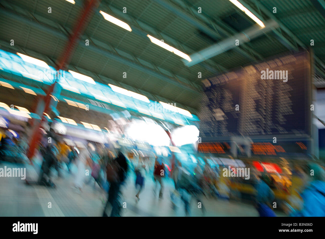 Utrecht central station hi-res stock photography and images - Alamy
