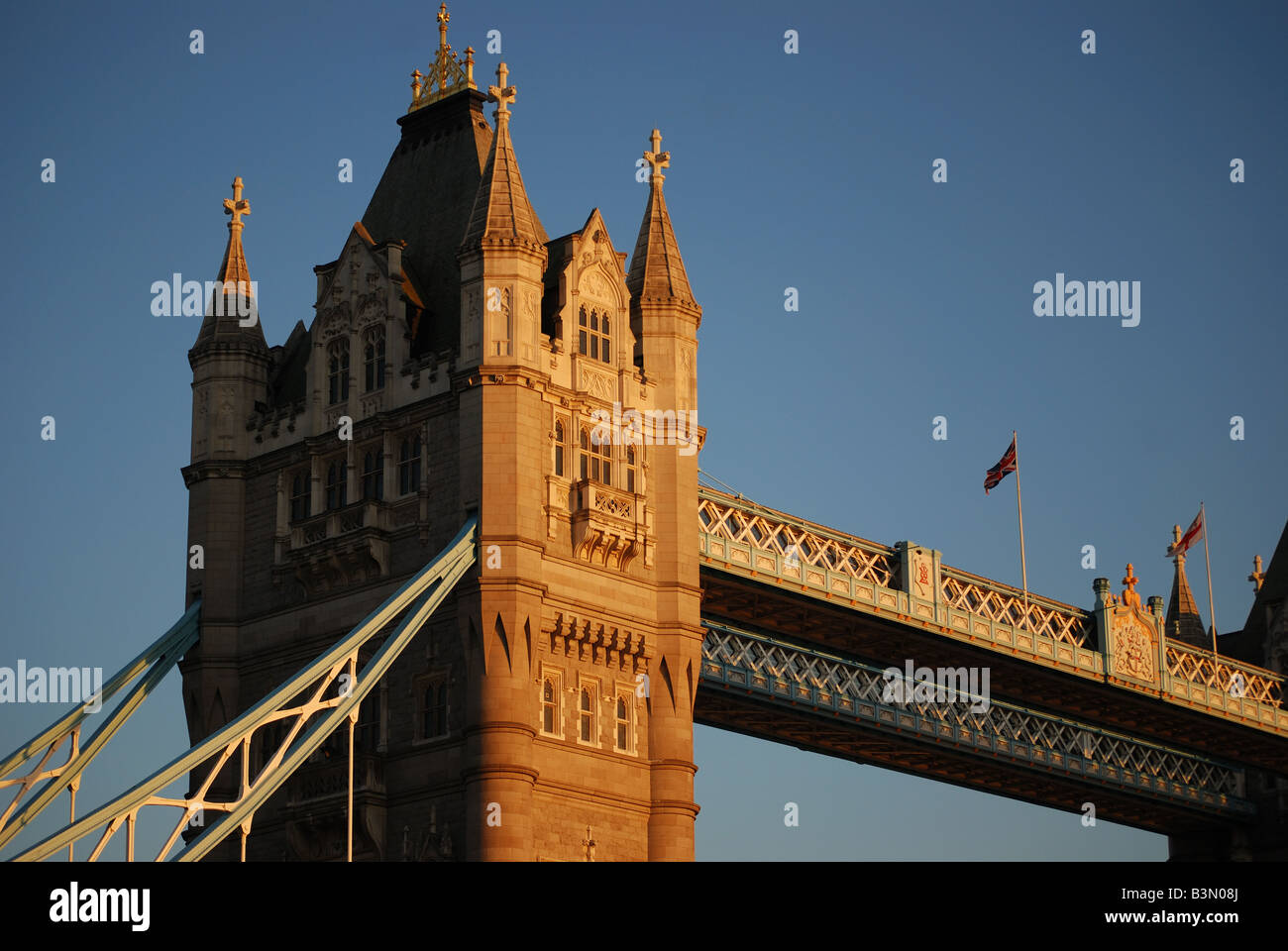 Pinnacles of Tower Hill Bridge London in senset Stock Photo - Alamy