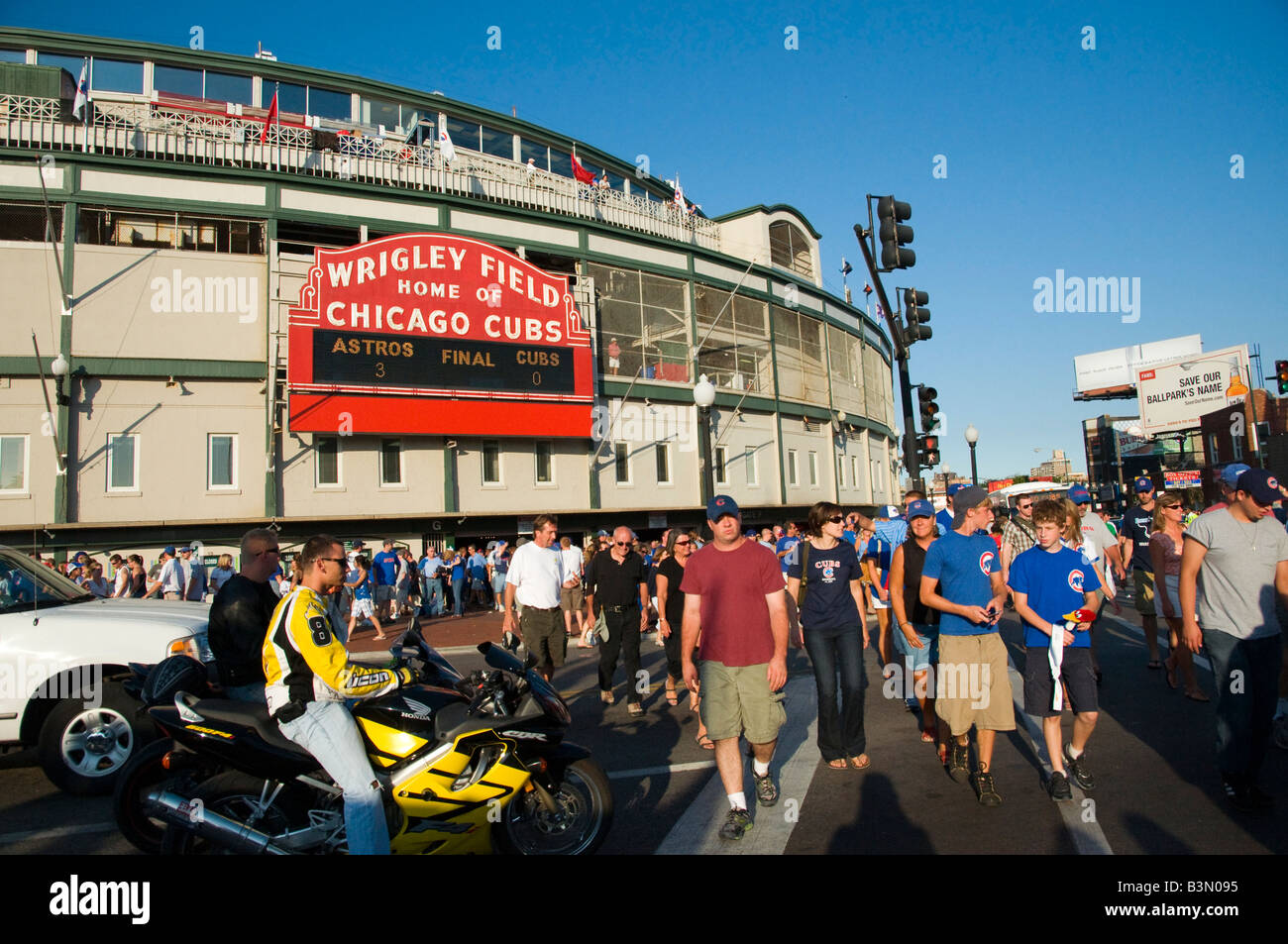 Wrigley field sign world series hi-res stock photography and images - Alamy