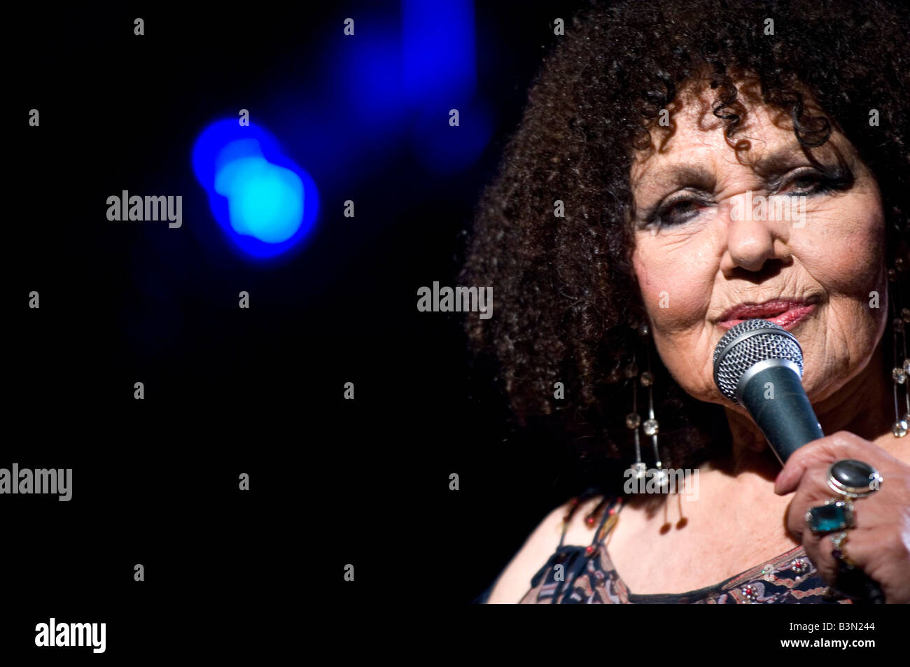Cleo laine hi-res stock photography and images - Alamy