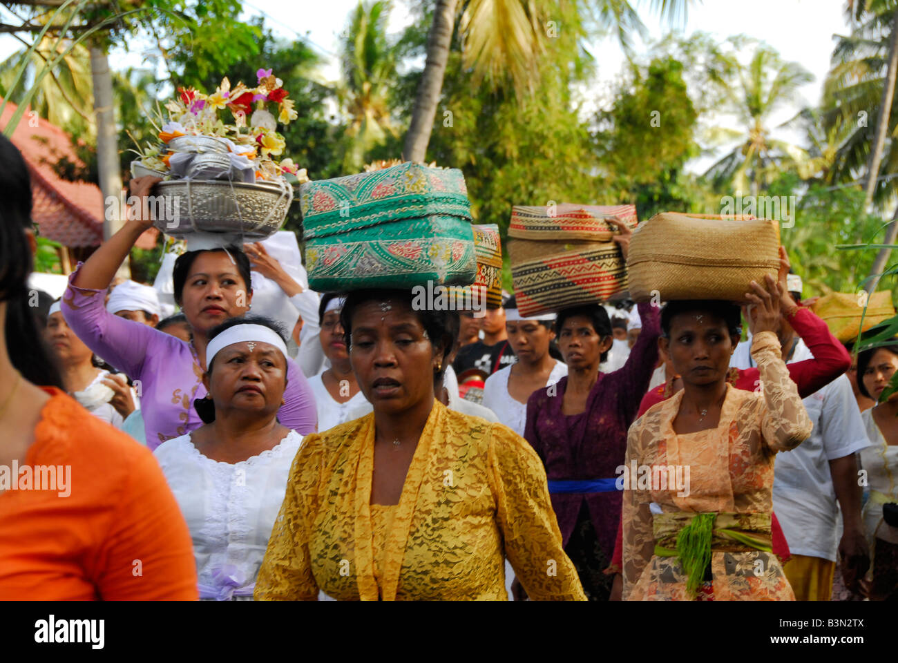 Women Carrying Offerings to Temple Festival (Odalan), sawan , north ...