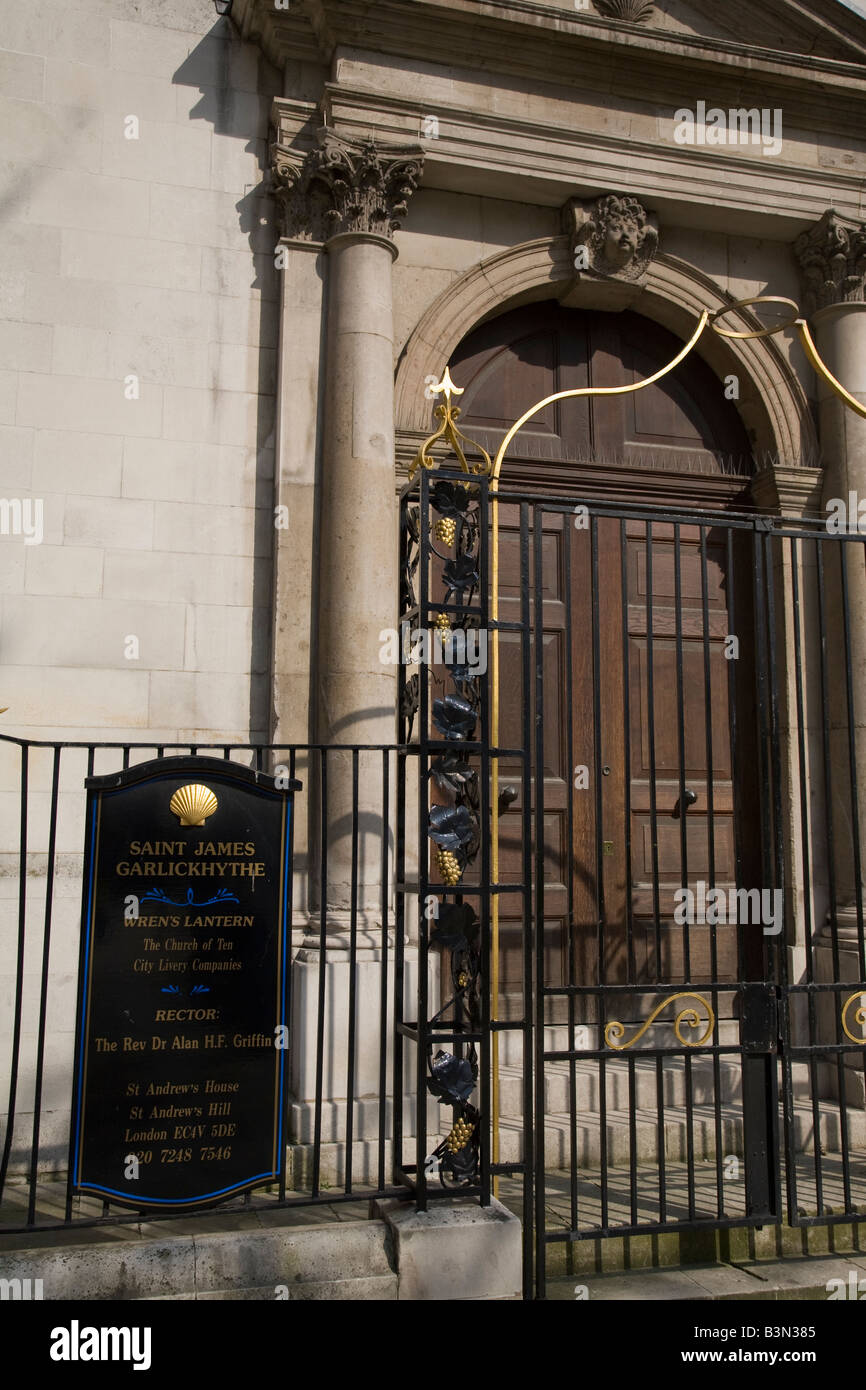 St james garlickhythe hi-res stock photography and images - Alamy