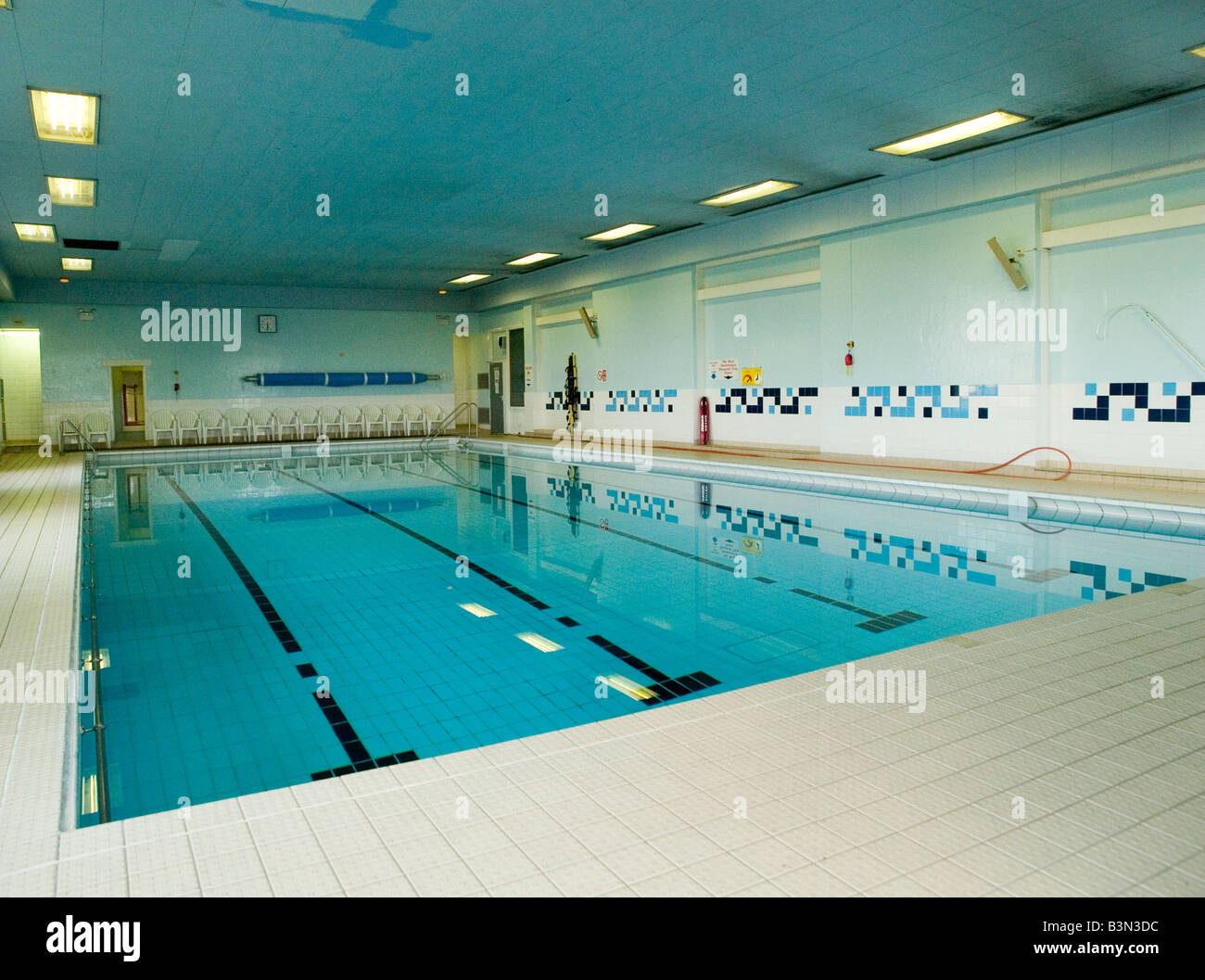 Swimming Pool Empty High Resolution Stock Photography and Images - Alamy