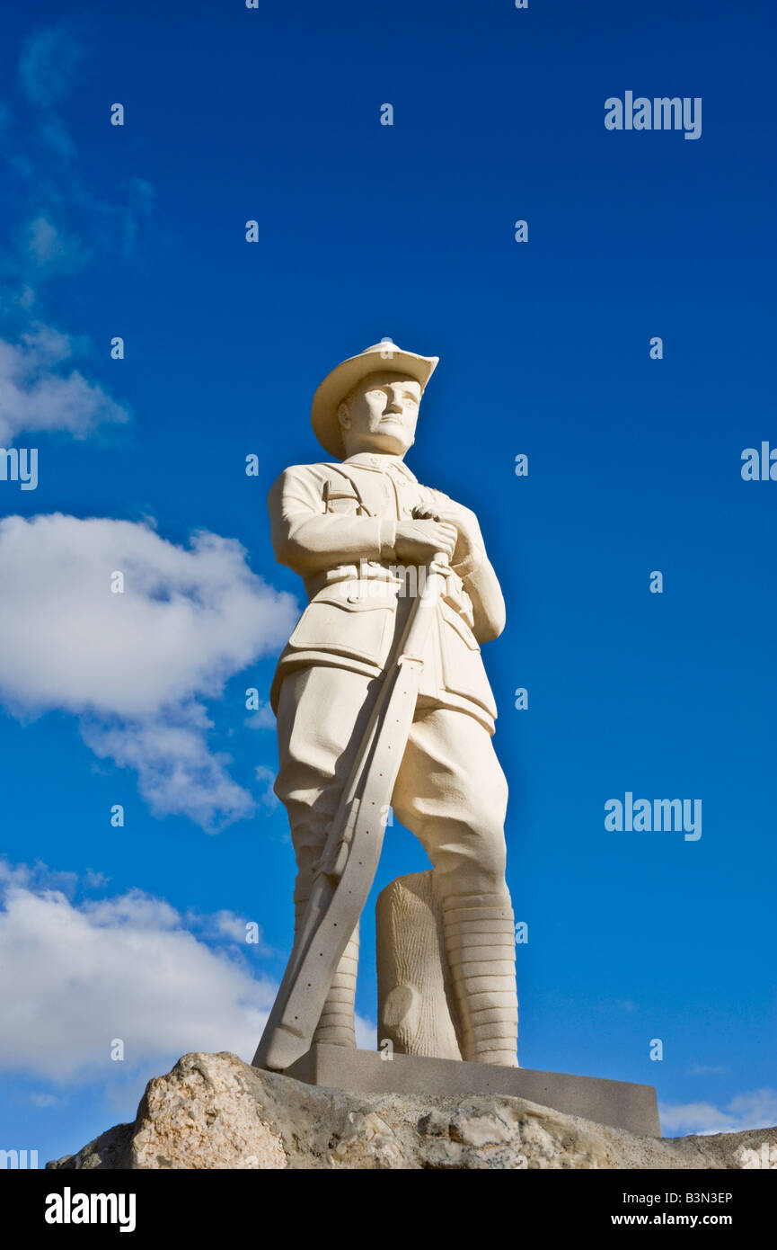 Statue soldier hi-res stock photography and images - Alamy