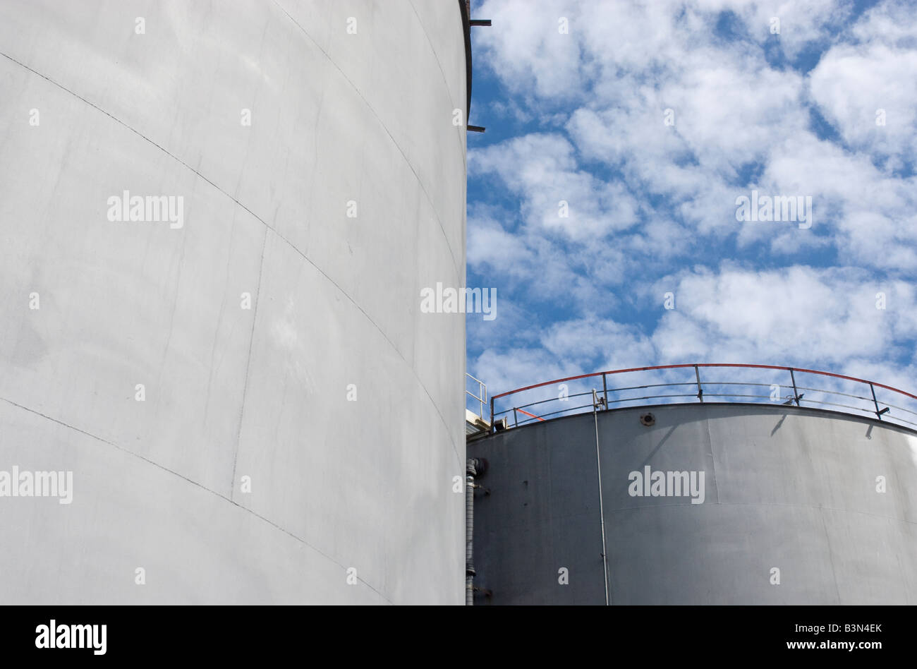 Large oil storage tanks in fuel depot Stock Photo - Alamy