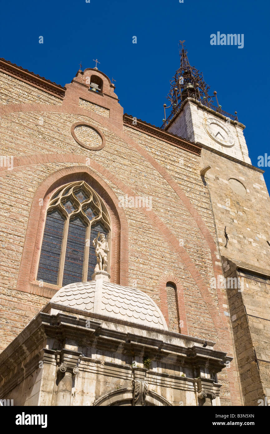 Cathedrale saint jean baptiste hi-res stock photography and images - Alamy