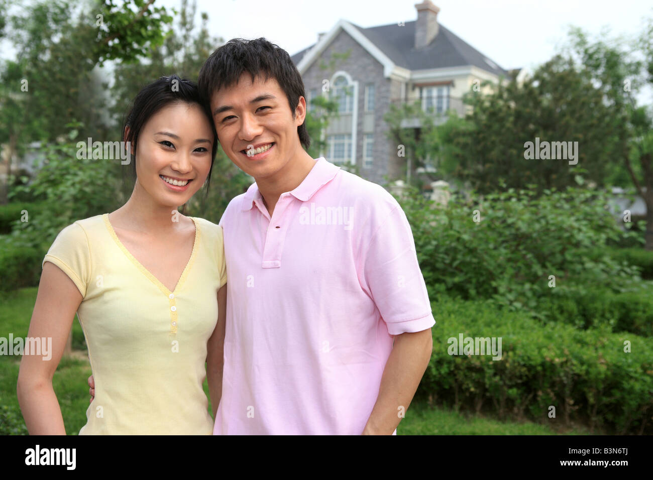 Happy chinese couple beijing hi-res stock photography and images - Alamy