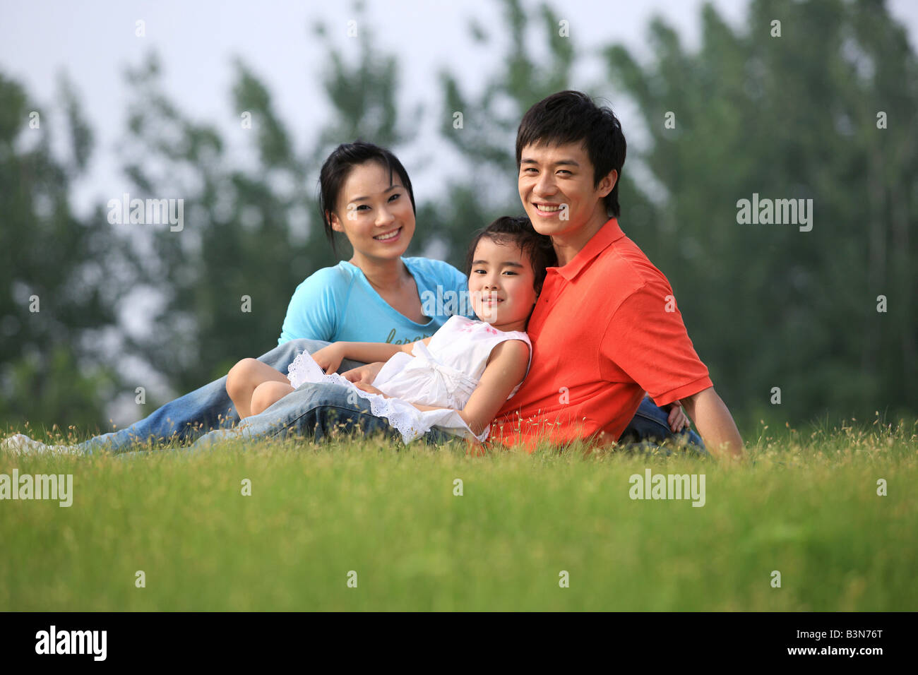 chinese family picnicing outdoors,beijing Stock Photo - Alamy