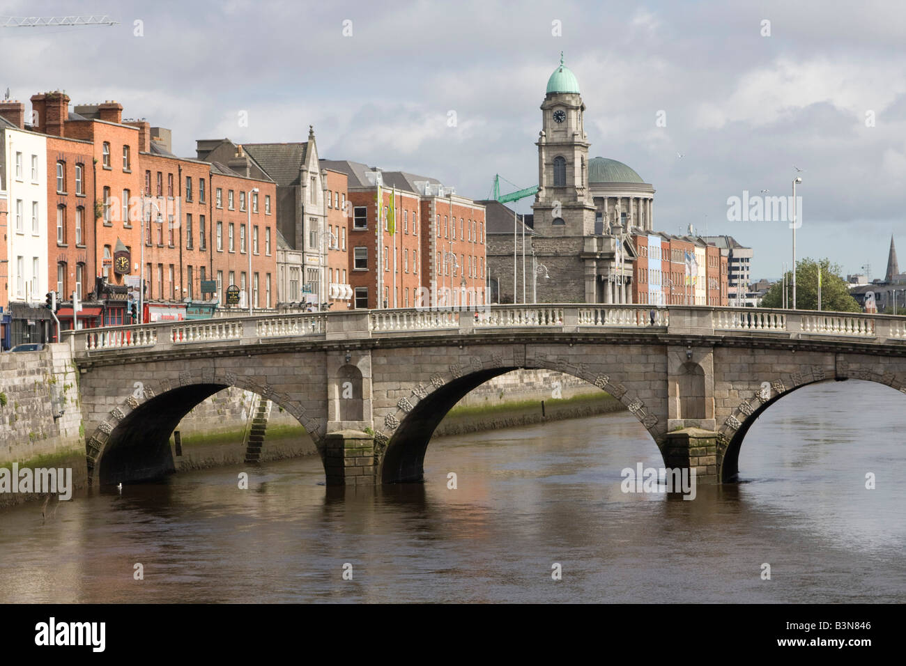 river liffey Dublin City Centre Ireland Irish Republic EIRE Stock Photo ...