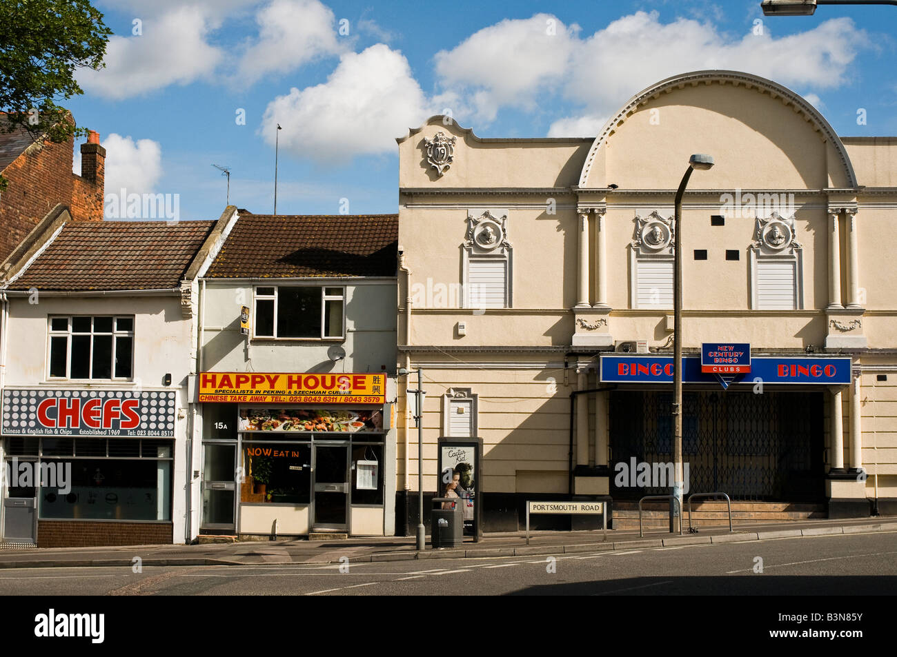 Portsmouth Road shops and bingo hall, former cinema, Woolston ...