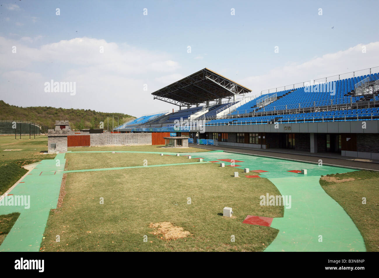 Clay target hi-res stock photography and images - Alamy