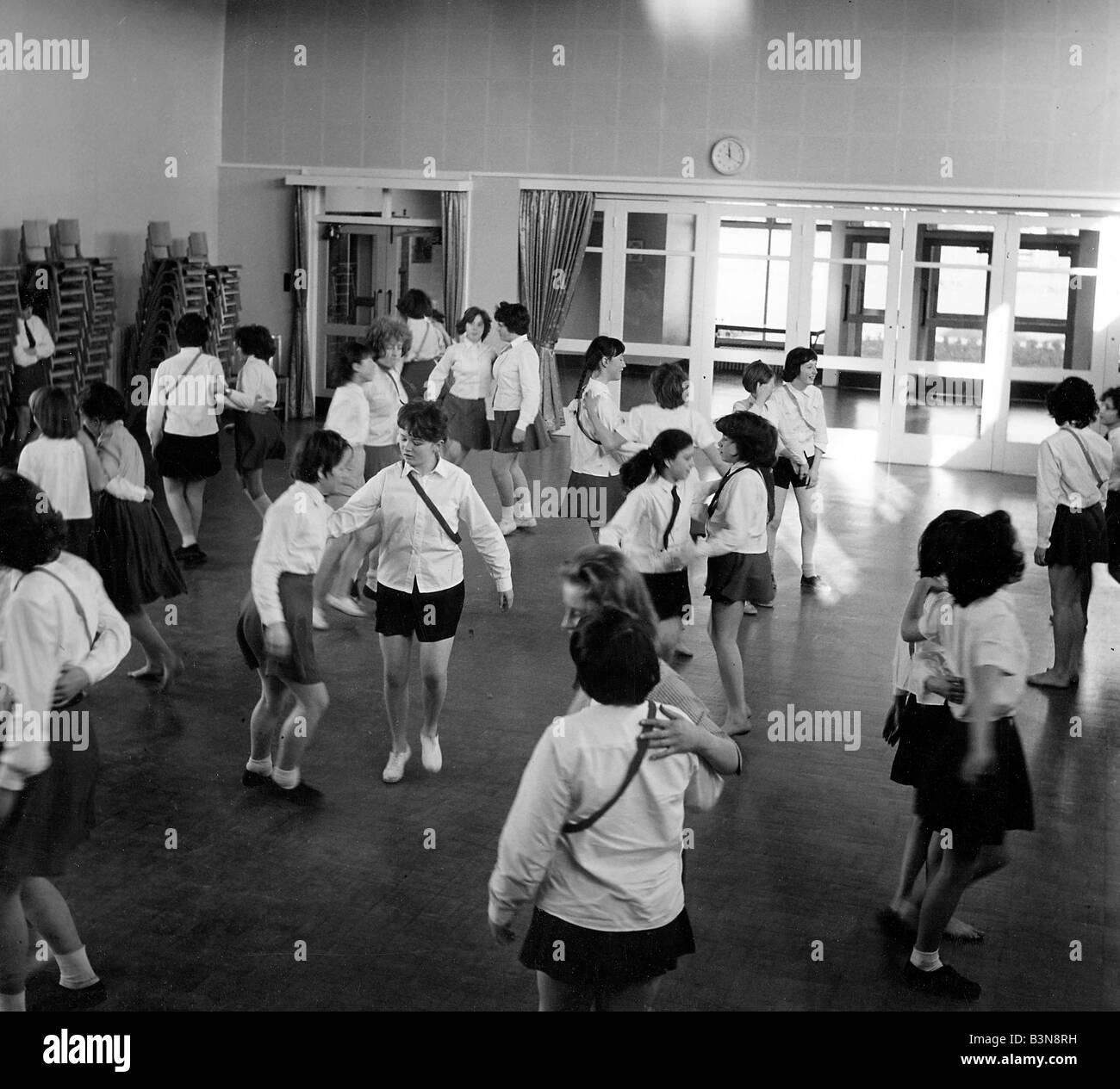 School england physical education hi-res stock photography and images ...